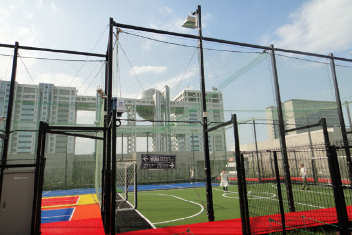ROUND1 STADIUM, a Popular Amusement Facility in Odaiba | Japan Sports ...